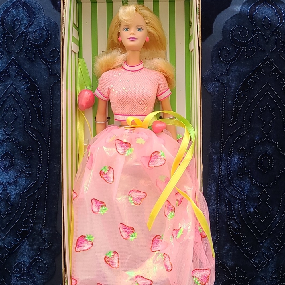 Strawberry Sorbet Barbie - Gem